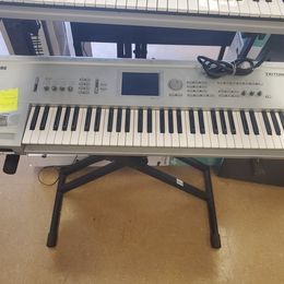 Korg Triton 61 Key Workstation Keyboard Synthesizer | Money and More