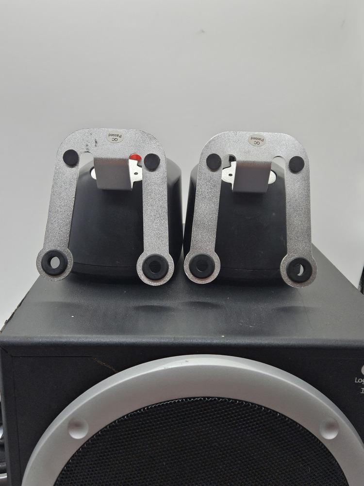 Logitech Z-560 THX 4.1 Channel Speaker System w 4 Speakers Cords ...