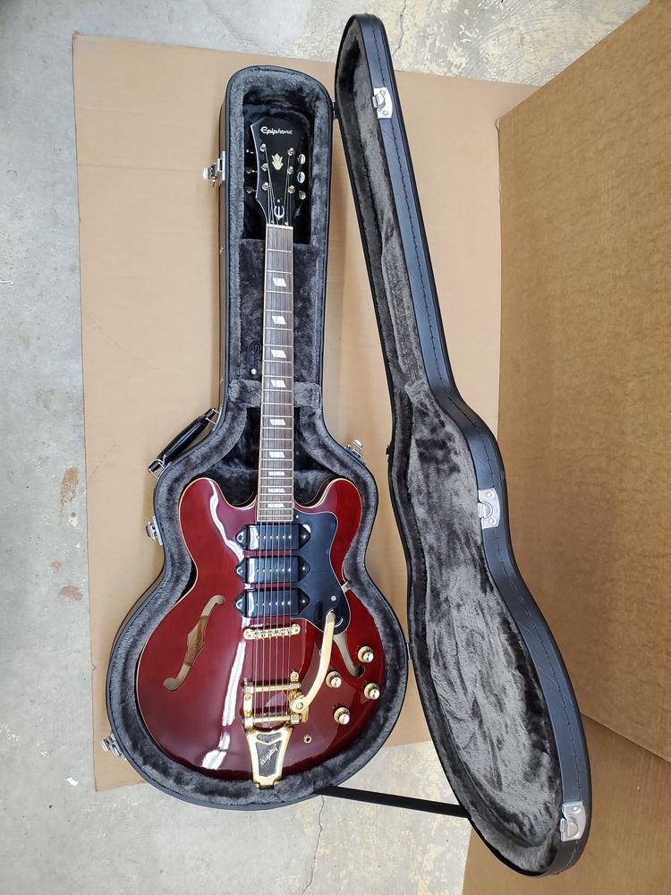 Epiphone Riviera P93 Semi-Hollow Electric Guitar Triple Pickup w/ Case ...