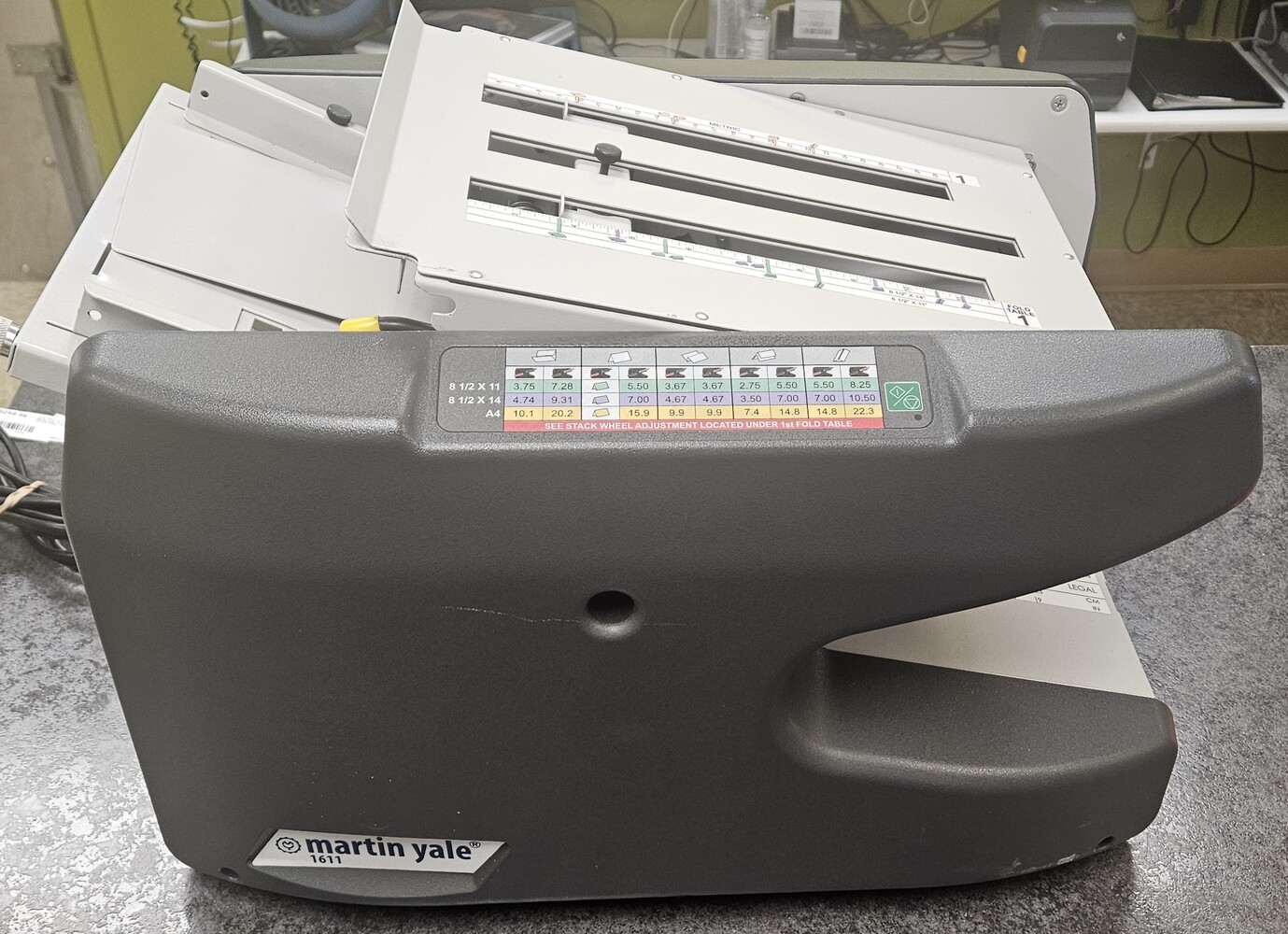 Martin Yale 1611 Table Top Autofolder Paper Folder Machine | Money and More