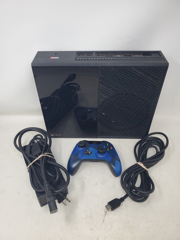 Microsoft Xbox One Model 1540 Console with Cords & Controller | Money ...